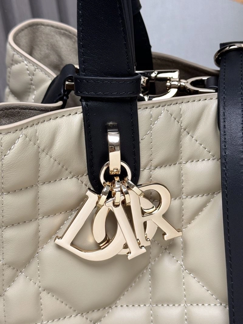 Exact replica Christian Dior Shopping Bags