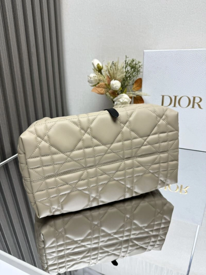 Exact replica Christian Dior Shopping Bags