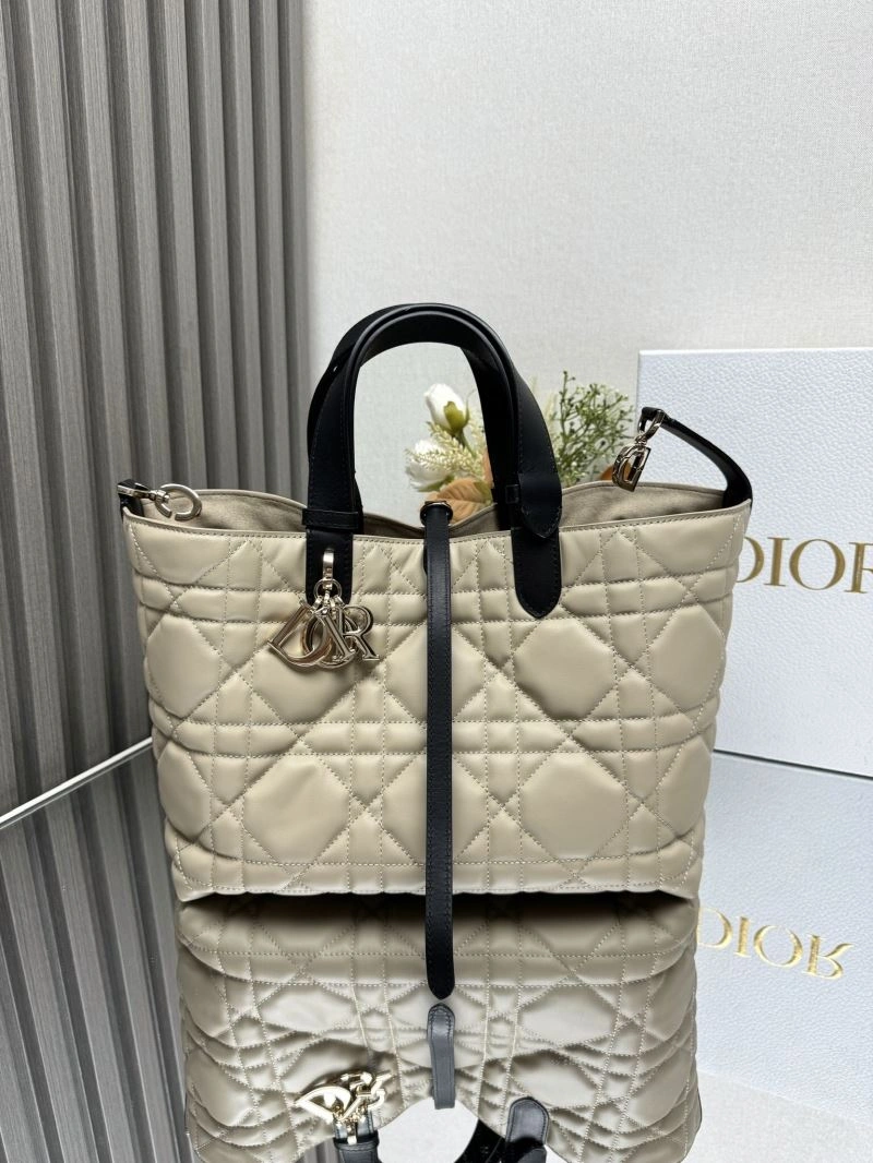 Exact replica Christian Dior Shopping Bags