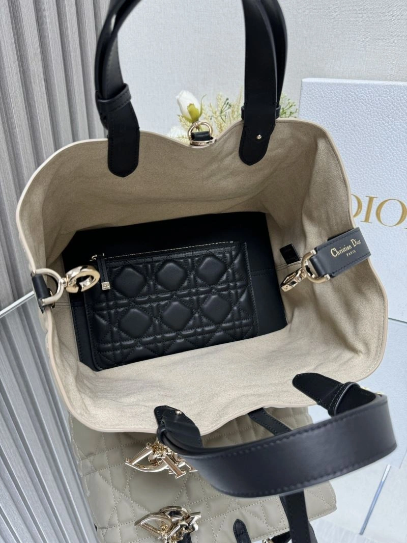 Exact replica Christian Dior Shopping Bags