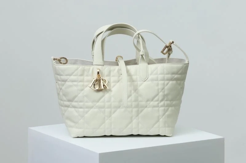 Low-cost Christian Dior Shopping Bags