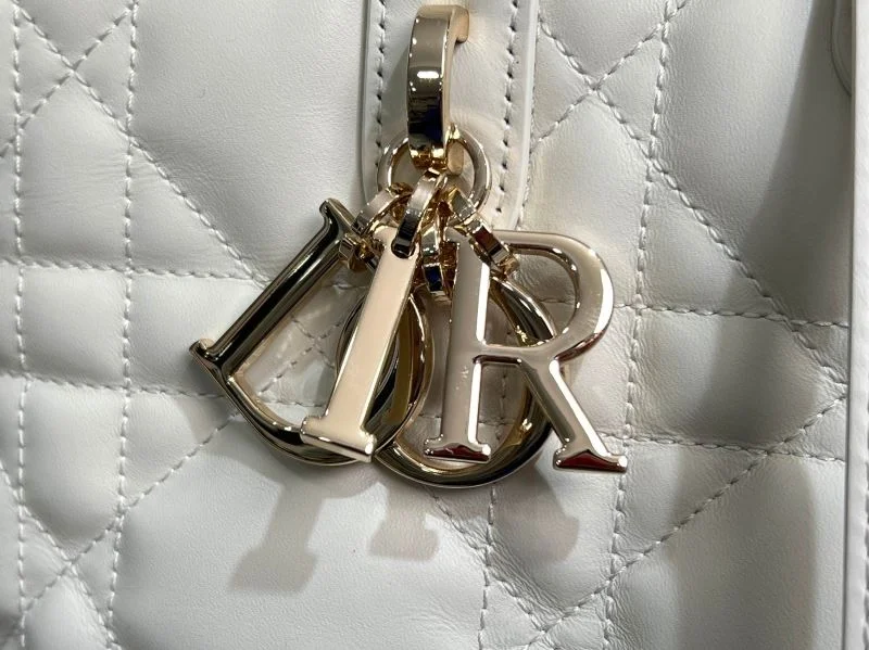 Exact replica Christian Dior Shopping Bags
