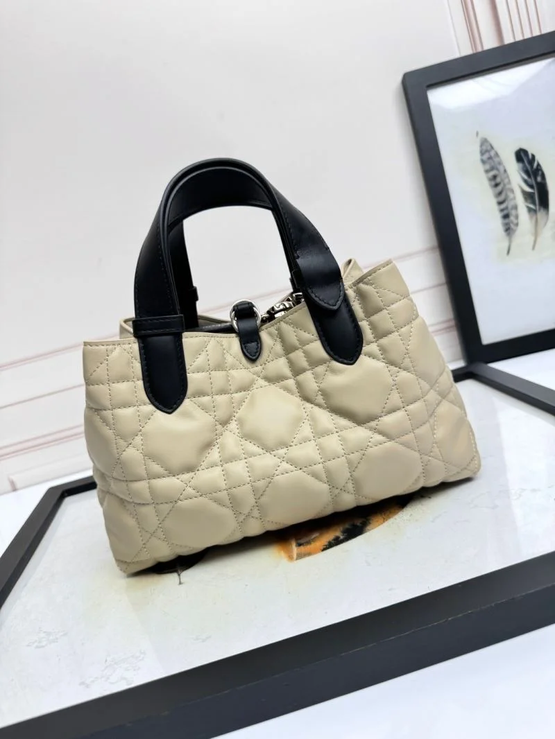 Low-cost Christian Dior Shopping Bags