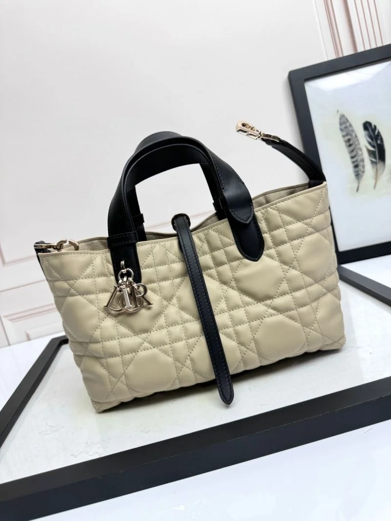 Low-cost Christian Dior Shopping Bags