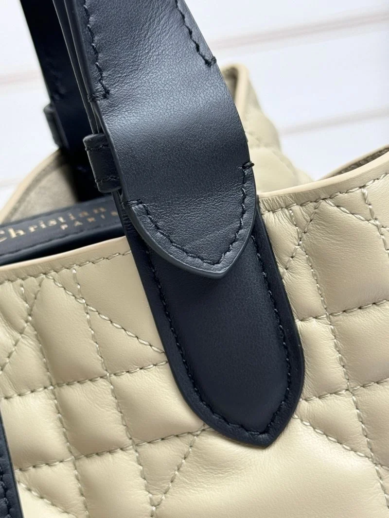 Low-cost Christian Dior Shopping Bags