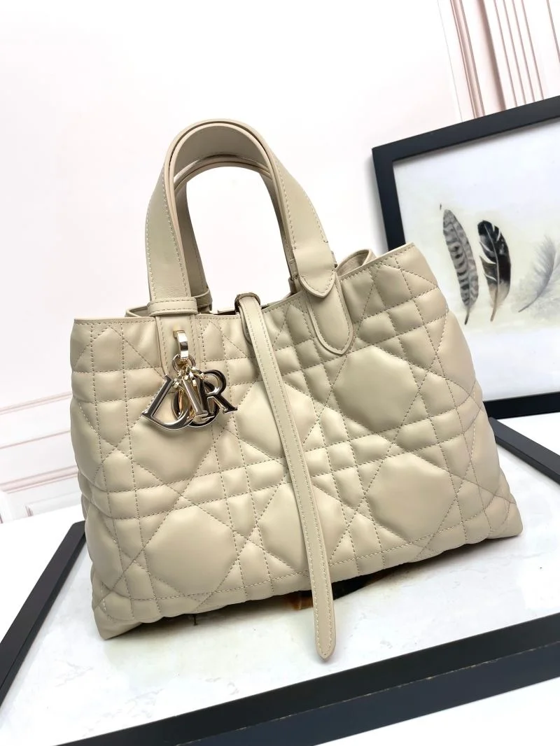 Exact replica Christian Dior Shopping Bags