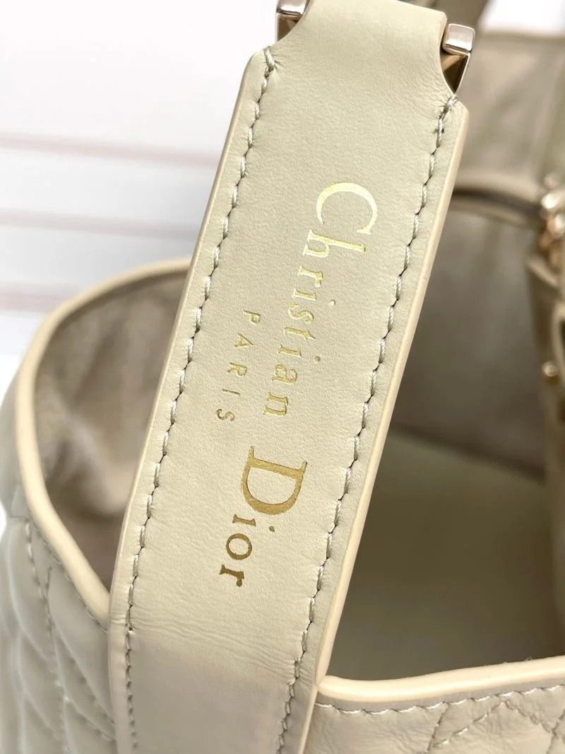 Exact replica Christian Dior Shopping Bags