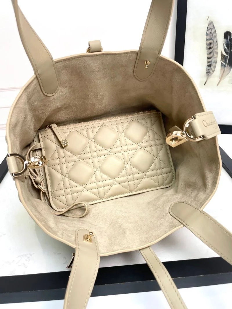 Top mirror Christian Dior Shopping Bags