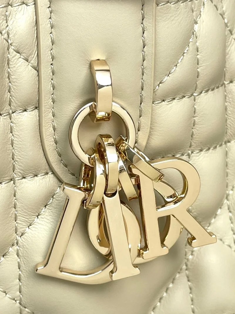Top mirror Christian Dior Shopping Bags