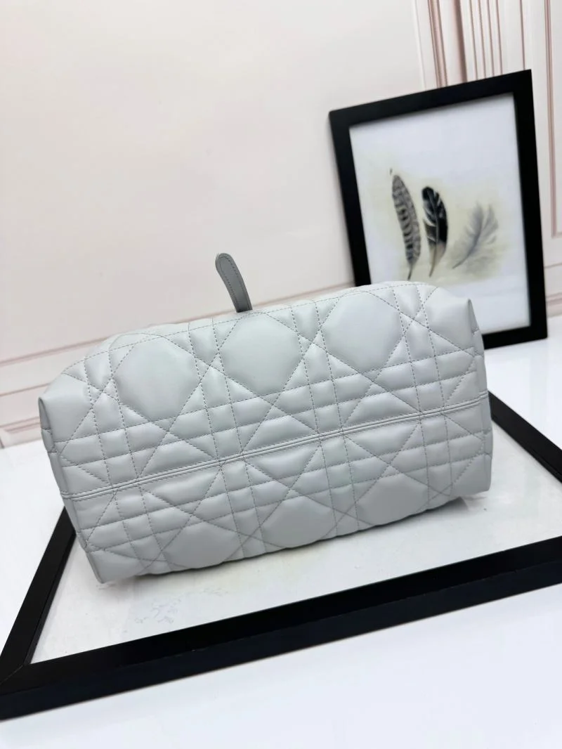 Top mirror Christian Dior Shopping Bags