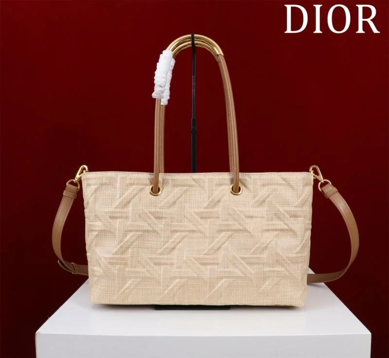 Reasonably priced Christian Dior Shopping Bags