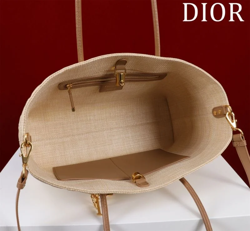 Reasonably priced Christian Dior Shopping Bags