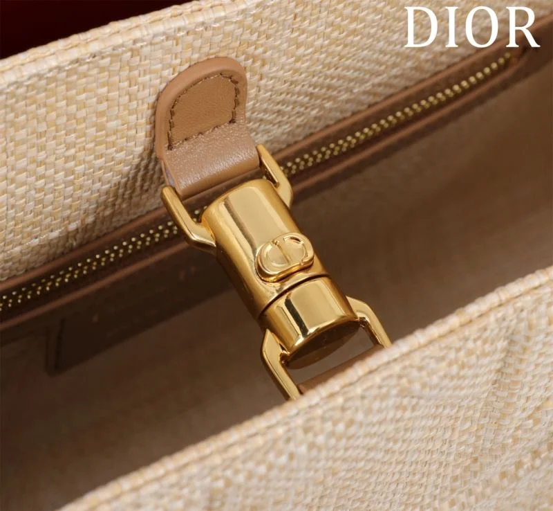 Reasonably priced Christian Dior Shopping Bags
