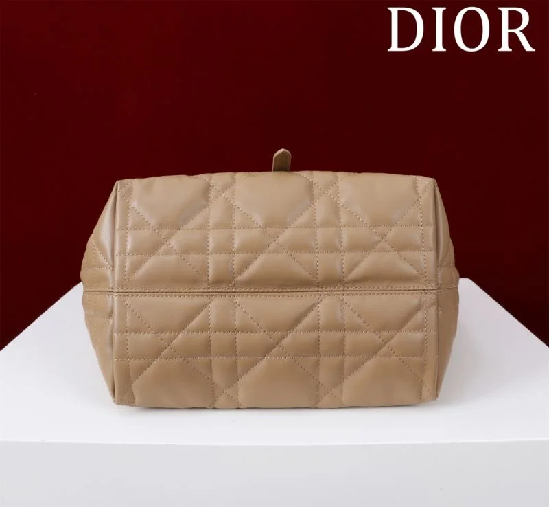 Top match Christian Dior Shopping Bags