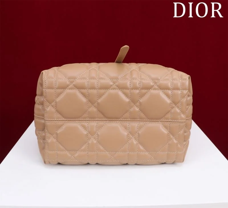 Top mirror Christian Dior Shopping Bags