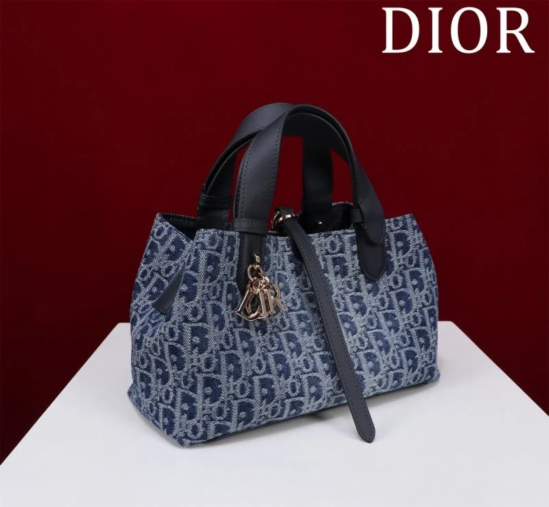 Reasonably priced Christian Dior Shopping Bags