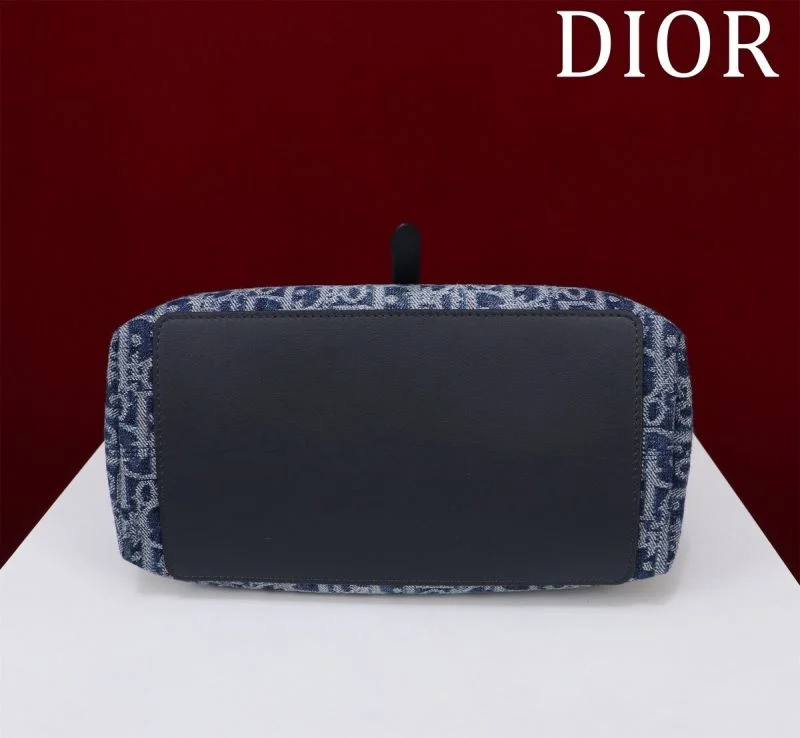 Reasonably priced Christian Dior Shopping Bags