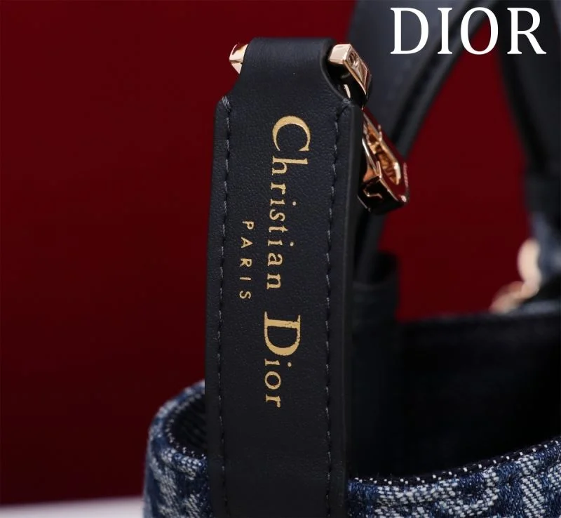 Reasonably priced Christian Dior Shopping Bags