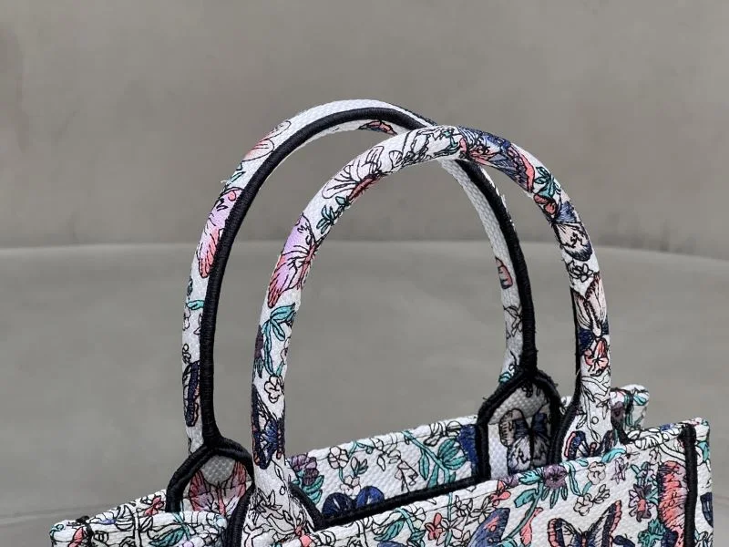 Low-cost Christian Dior Shopping Bags