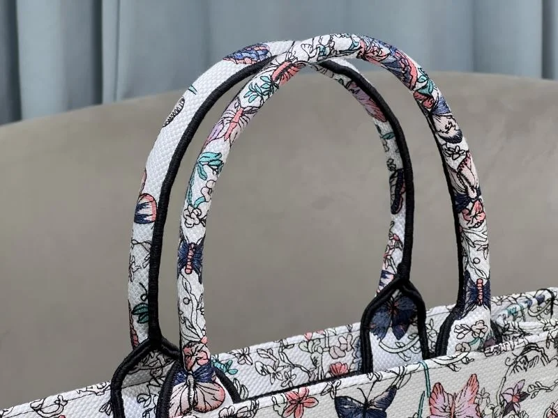 Indistinguishable Christian Dior Shopping Bags