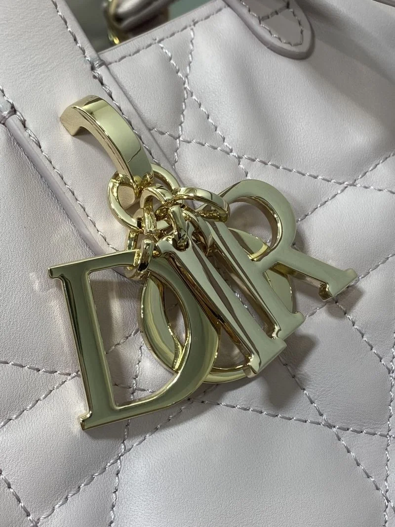 Exact replica Christian Dior Shopping Bags