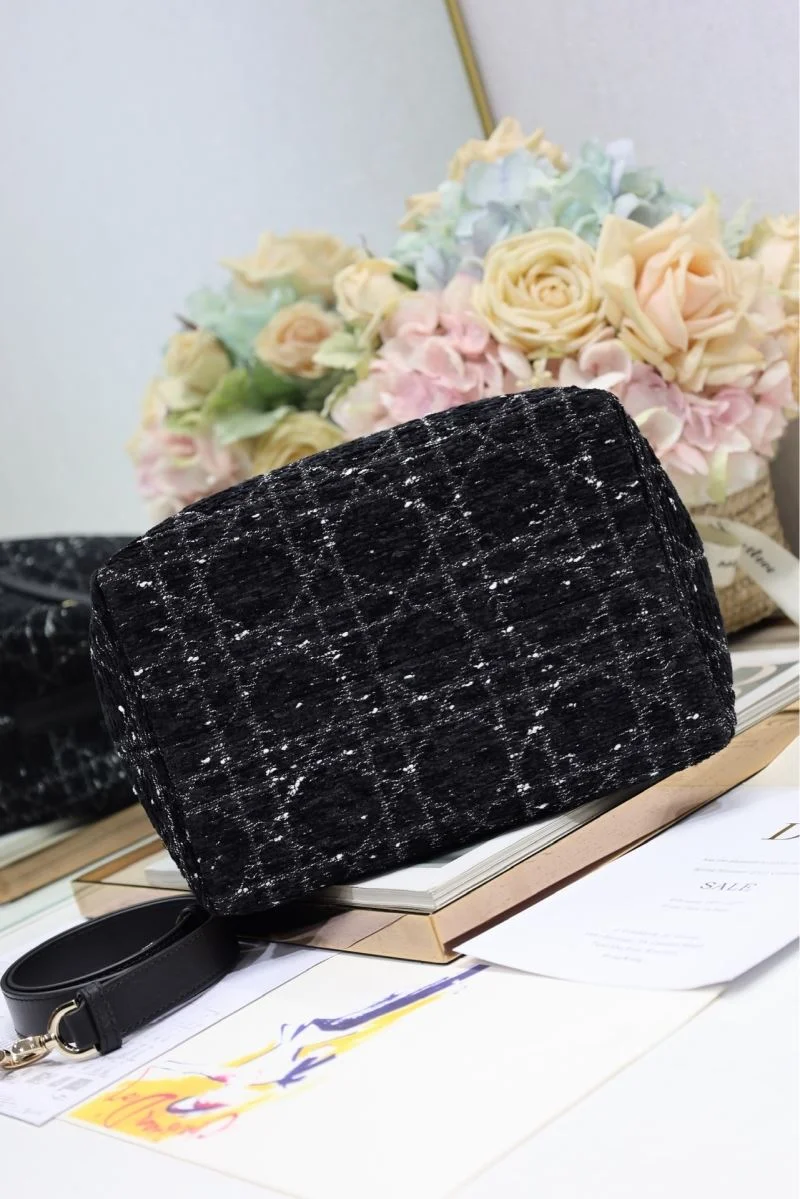 Reasonably priced Christian Dior Shopping Bags