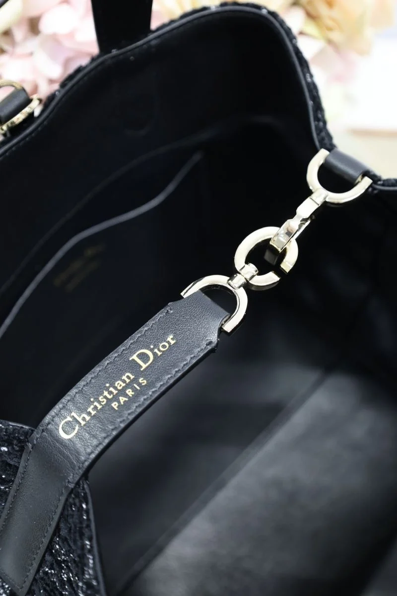Reasonably priced Christian Dior Shopping Bags