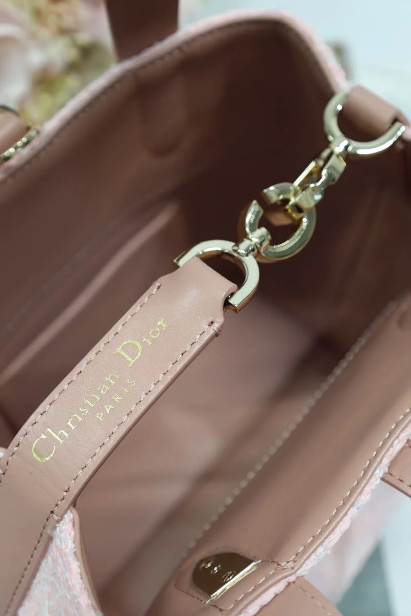 Reasonably priced Christian Dior Shopping Bags