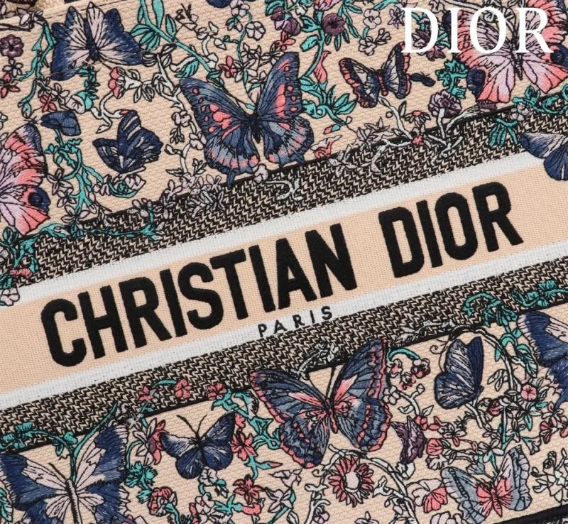 Reasonably priced Christian Dior Shopping Bags