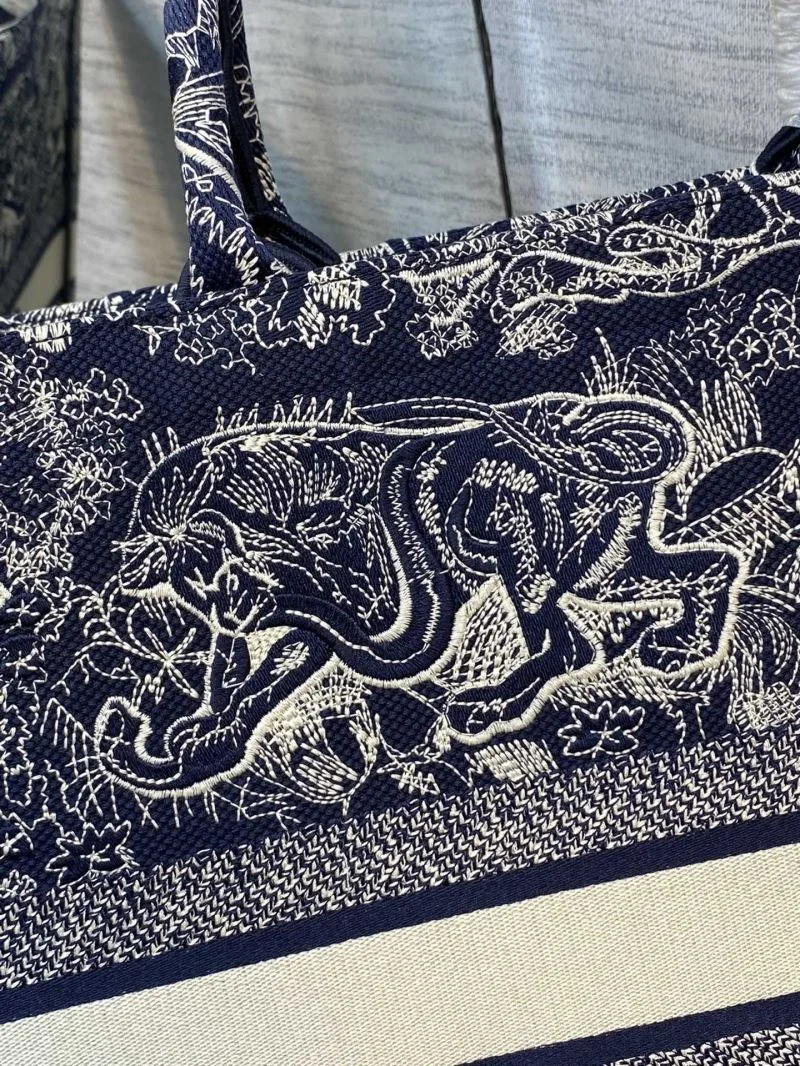 Top match Christian Dior Shopping Bags