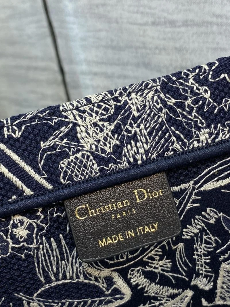 Top match Christian Dior Shopping Bags