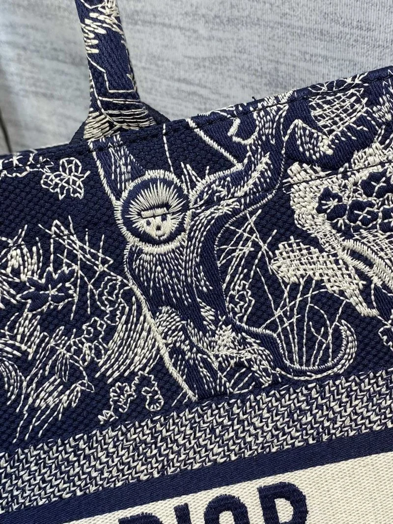 Top match Christian Dior Shopping Bags