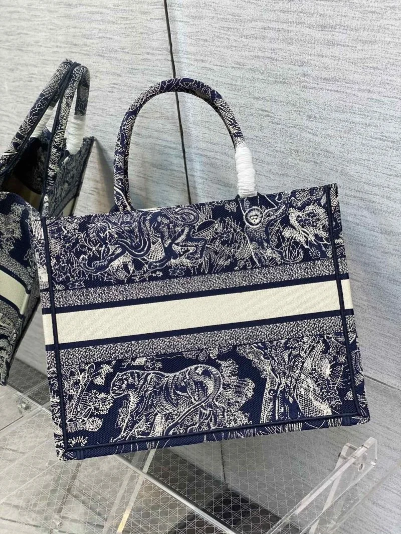 Top match Christian Dior Shopping Bags