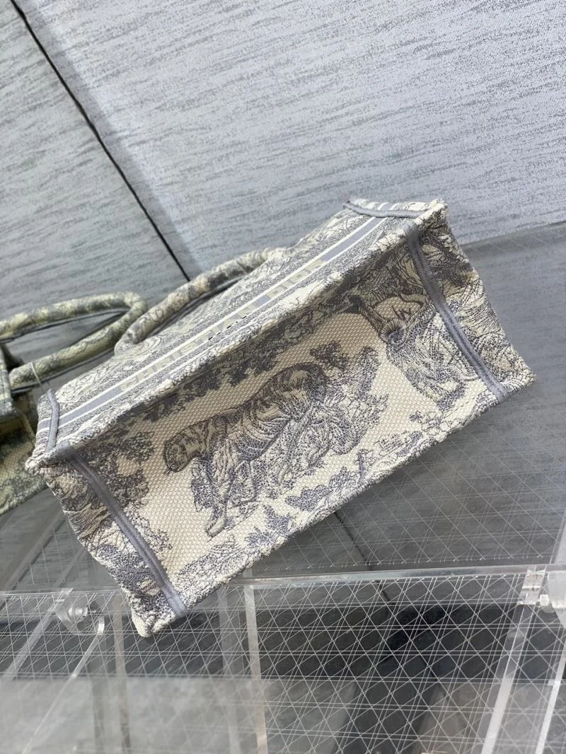 Cut-rate Christian Dior Shopping Bags