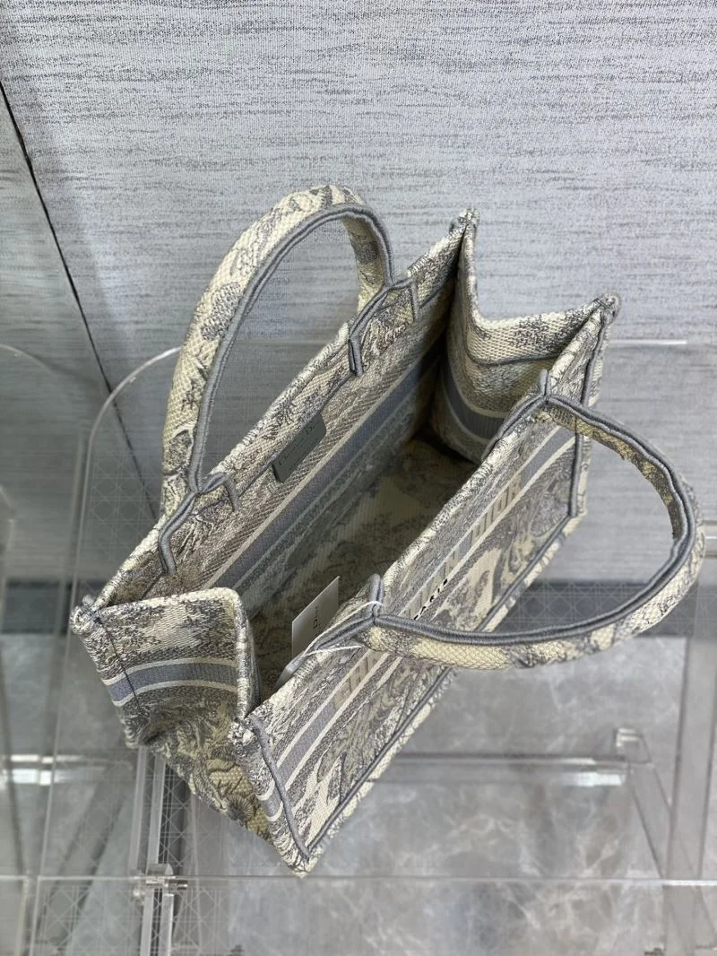 Cut-rate Christian Dior Shopping Bags