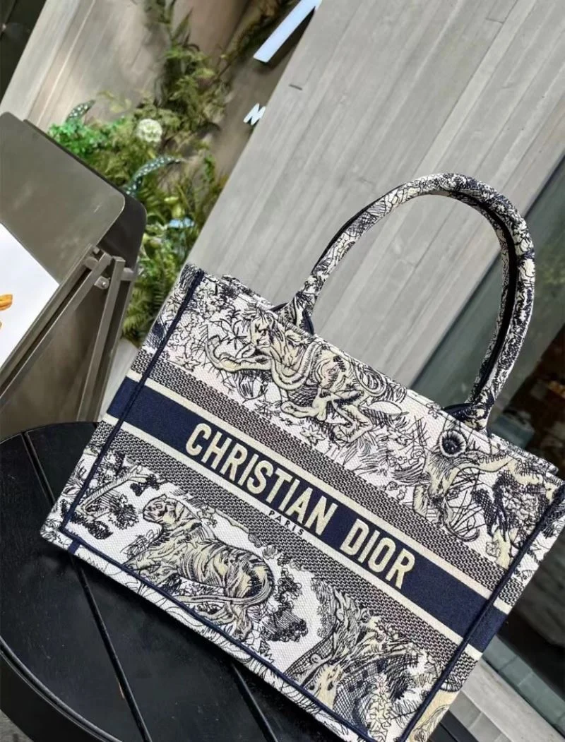 Christian Dior Shopping Bags