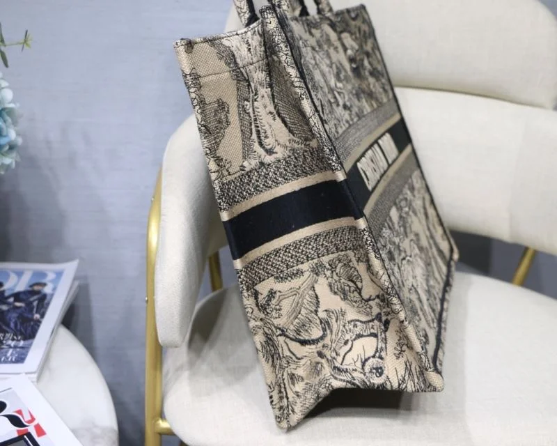 Official Christian Dior Shopping Bags