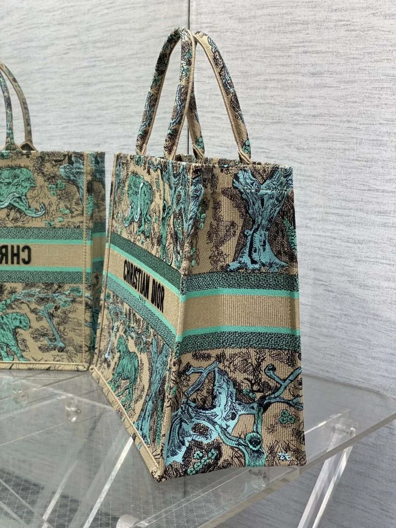 Cut-rate Christian Dior Shopping Bags