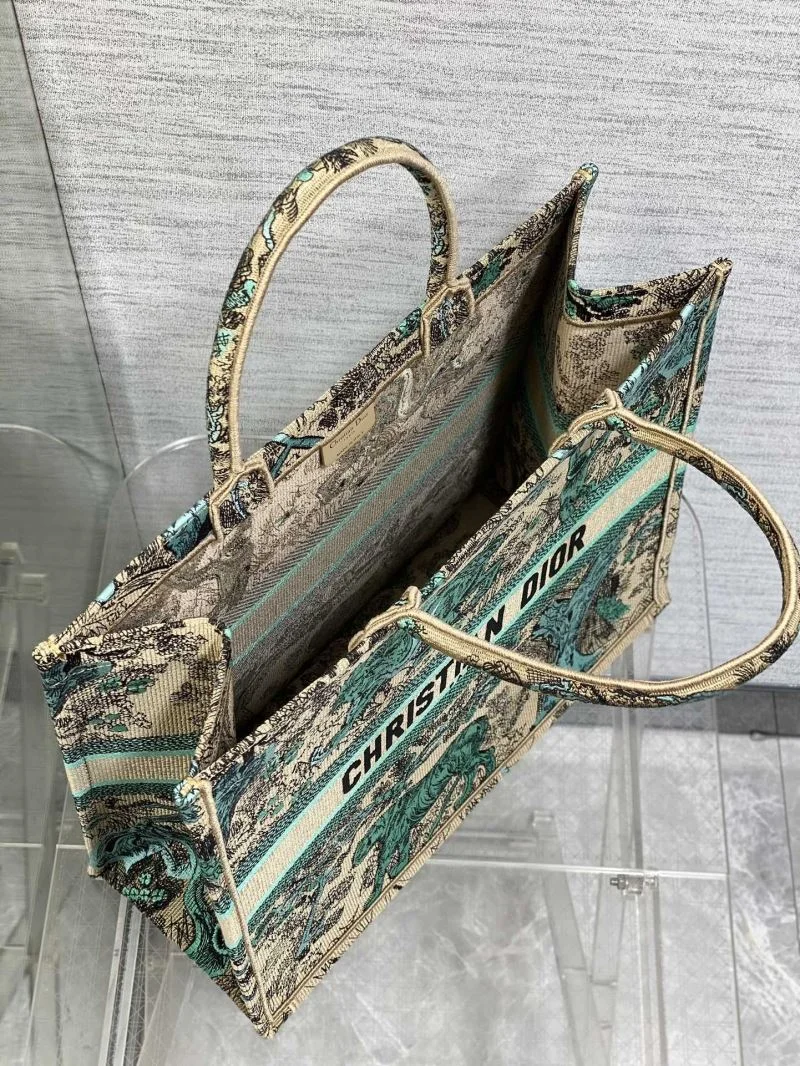 Cut-rate Christian Dior Shopping Bags