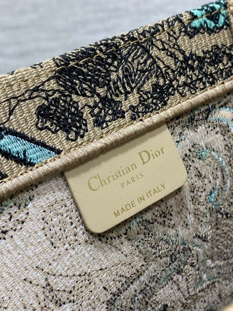 Cut-rate Christian Dior Shopping Bags
