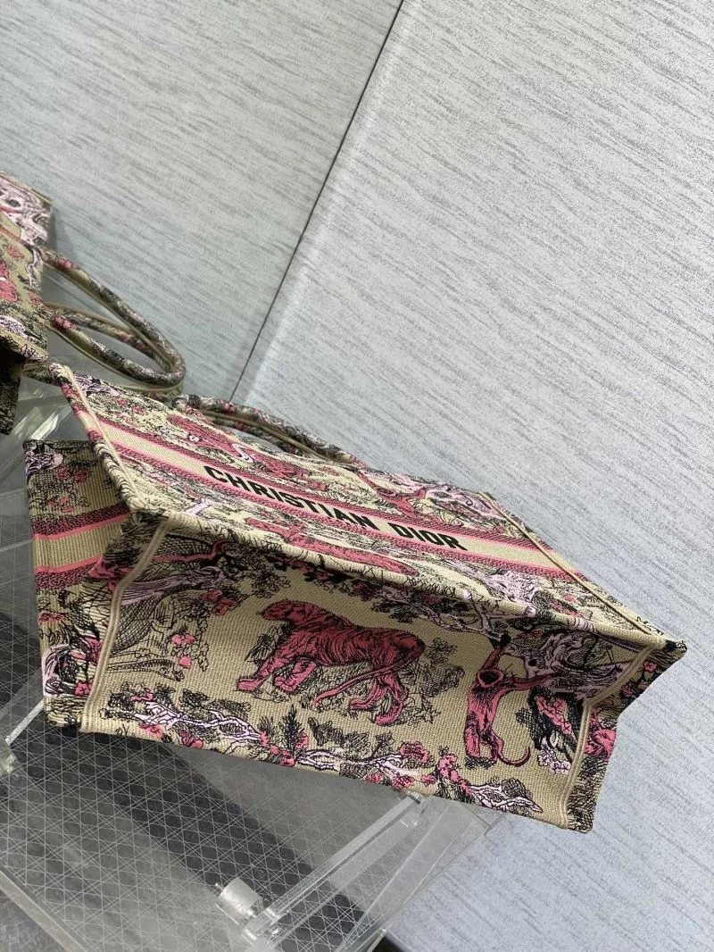 Cut-rate Christian Dior Shopping Bags