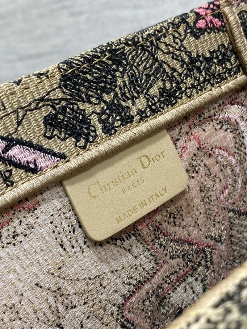 Cut-rate Christian Dior Shopping Bags