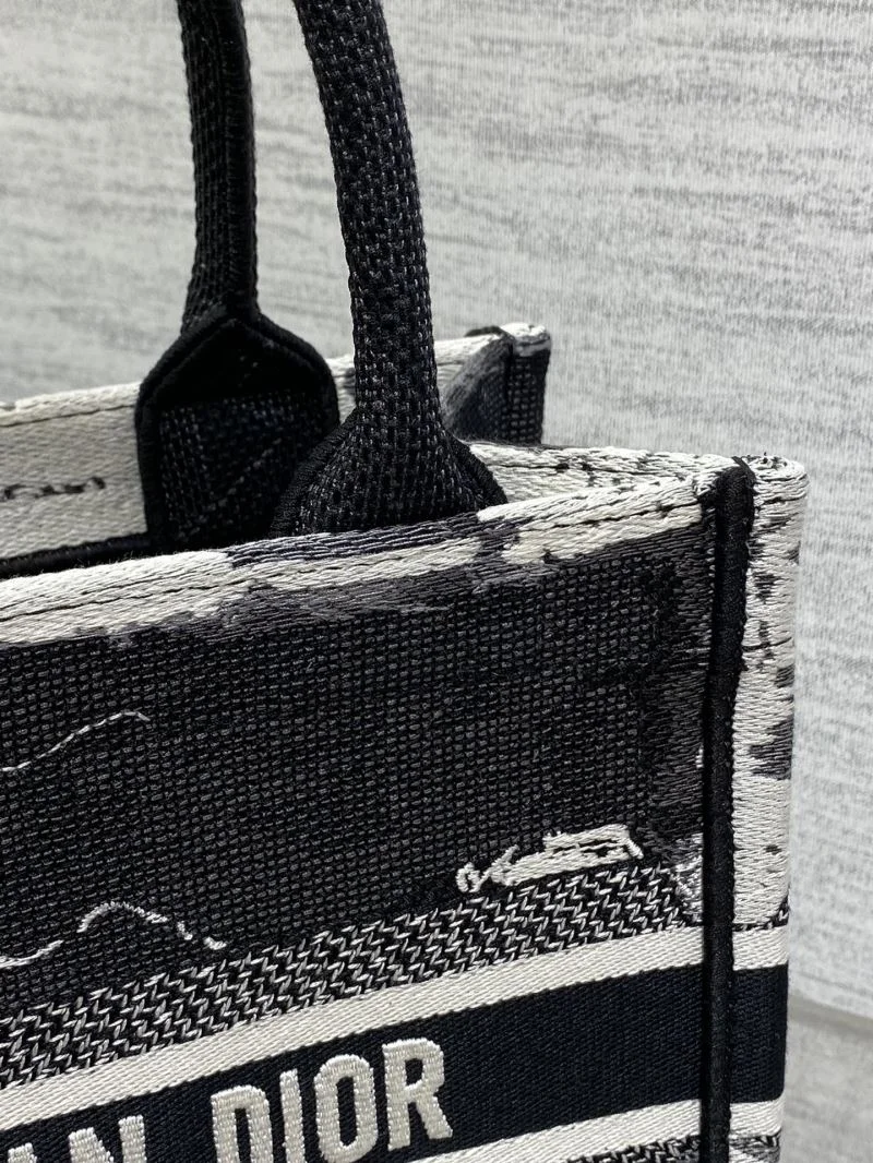 Legit Christian Dior Shopping Bags