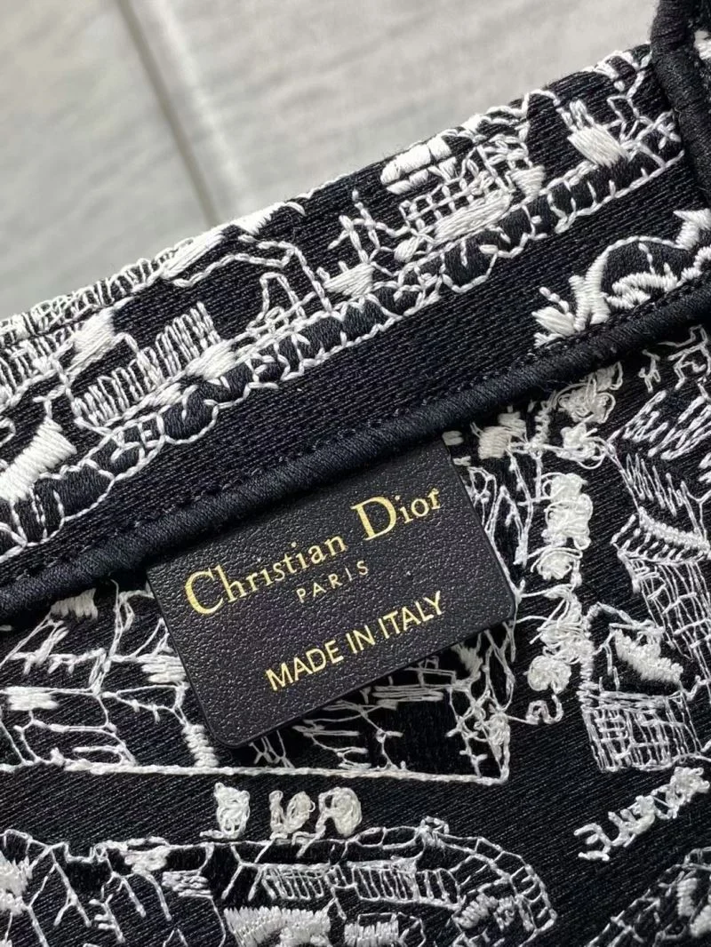 Value-priced Christian Dior Shopping Bags