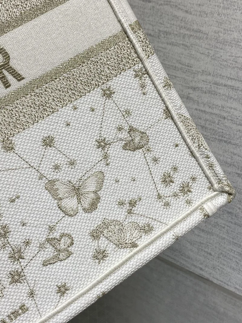 Low-cost Christian Dior Shopping Bags