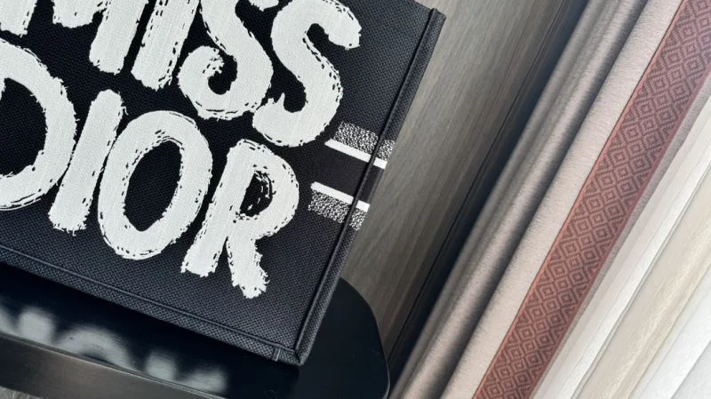 Low-cost Christian Dior Shopping Bags