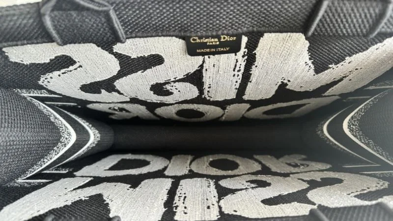 Low-cost Christian Dior Shopping Bags