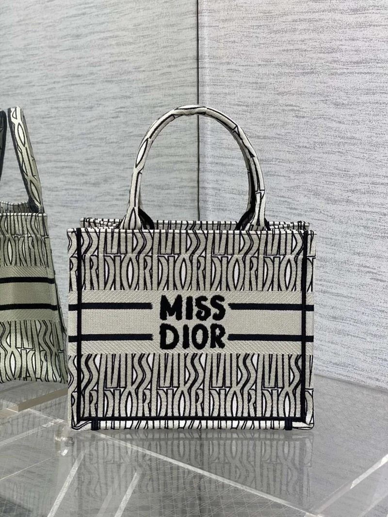 Christian Dior Shopping Bags