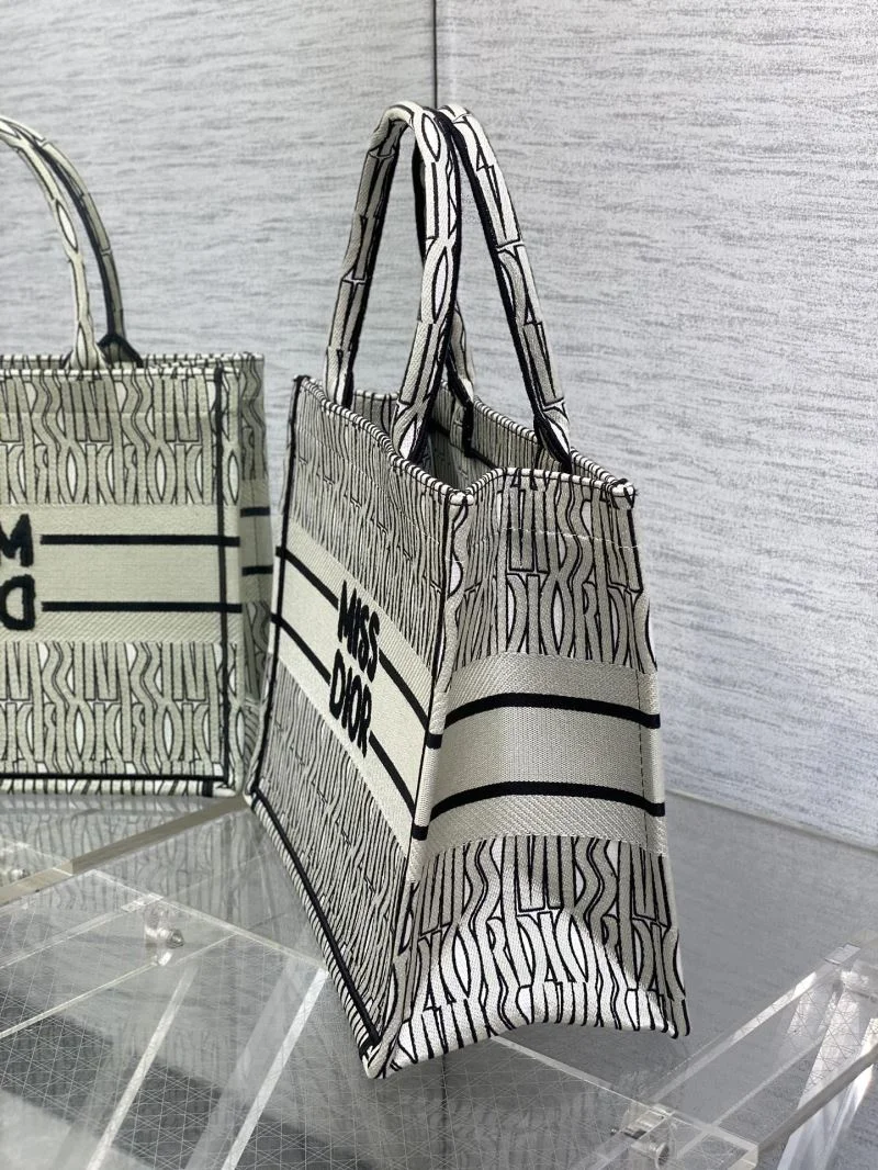 Value-priced Christian Dior Shopping Bags