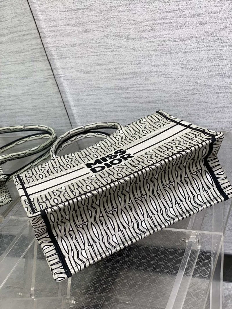 Value-priced Christian Dior Shopping Bags